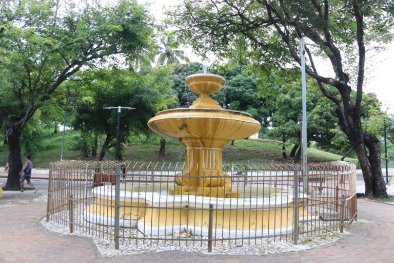 Em Olinda, chafarizes das praças e pontos turísticos recebem ...